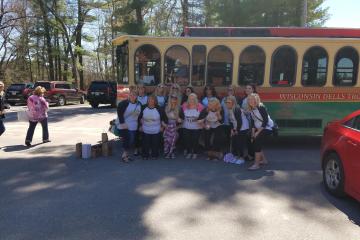 Full Winery Experience | Wisconsin Dells Trolley